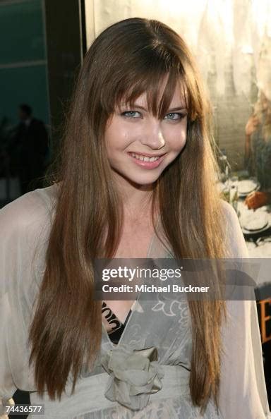 Daveigh Chase Arrives At The Premiere Of Hbos Big Love At The