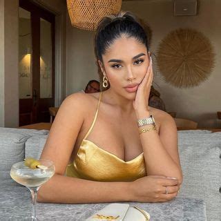 Maria Perez Viralmango Blog