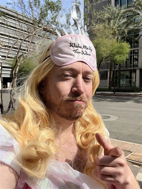 Hi My Name Is Nick And I Dressed Like A Princess Today Rnick