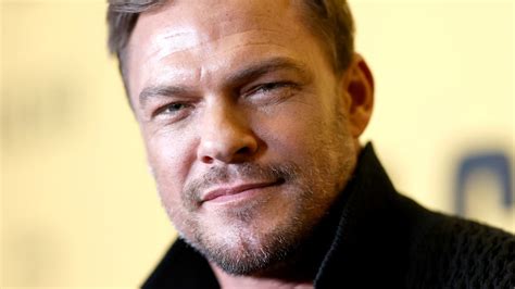 Reachers Alan Ritchson Displays Muscular Physique During Shirtless