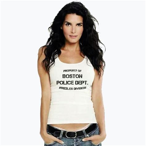 Angie Harmon Scrolller