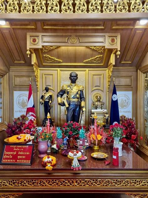 รูป ศาลเสด็จเตี่ย กรมหลวงชุมพรฯ นางเลิ้ง