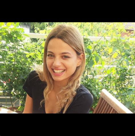 От сладко момиче до гореща красавица Джансу от Твоят мой живот е неузнаваема в истинския живот