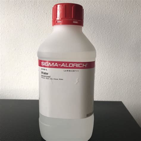 Water deionized - Hóa Chất Thí Nghiệm