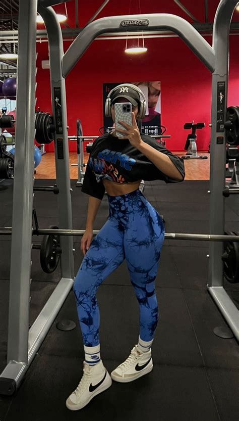 Pin By Sophie Fay On Body Goals In 2024 Gymwear Outfits Cute Gym Outfits Gym Outfit