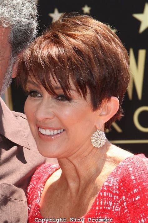 Patricia Heaton Haircut Patricia Heatons Wigs On The Middle