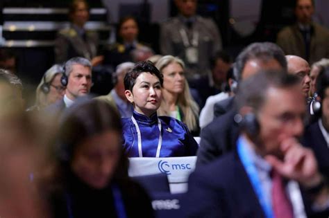 Б Батцэцэг сайд Msc д оролцож байна