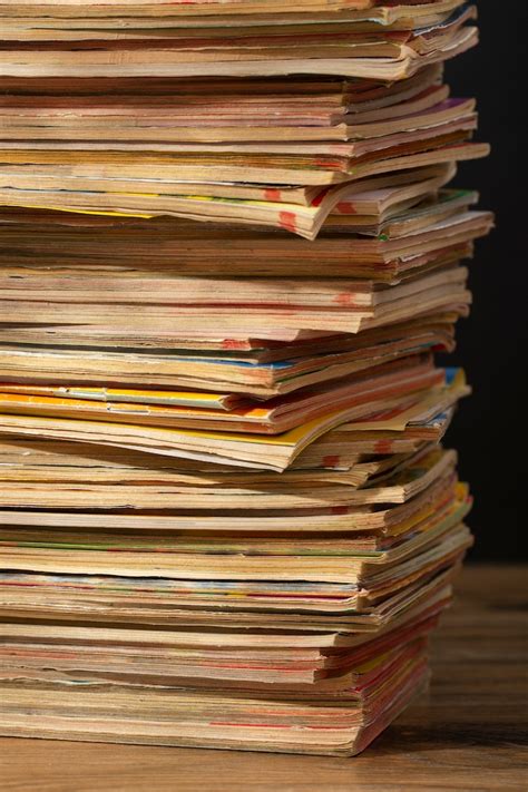 Стопка Газет Изображения скачать бесплатно на Freepik