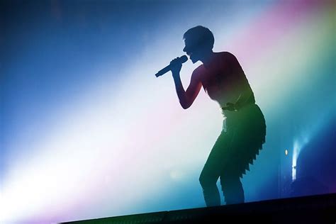 Dancing On My Own Together Capturing That Robyn Feeling Pitchfork
