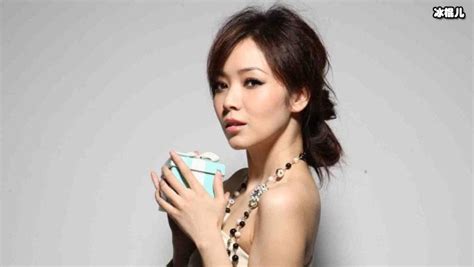 侯佩岑江佩蓉为王力宏老婆庆生李靓蕾才是人生赢家 明星 冰棍儿网
