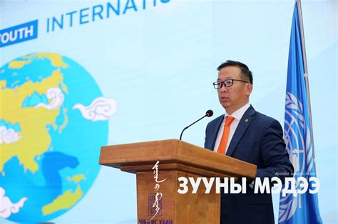 ФОТО Уур амьсгалын өөрчлөлттэй тэмцэхээр хүүхэд залуус чуулав