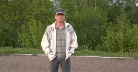 Зет ми беше оставил телефона си вкъщи Тръгнах да го взема и тогава получих текстово съобщение