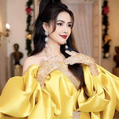 Mơ Phan Mơ Phan Added A New Photo