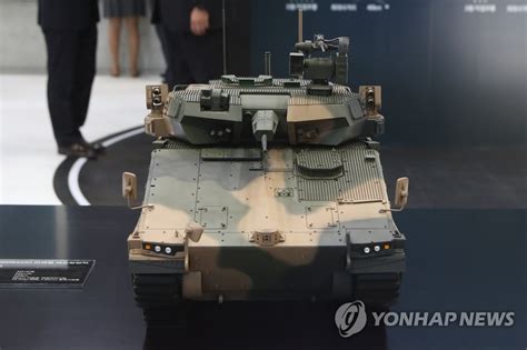 차세대 보병전투장갑차 레드백 연합뉴스