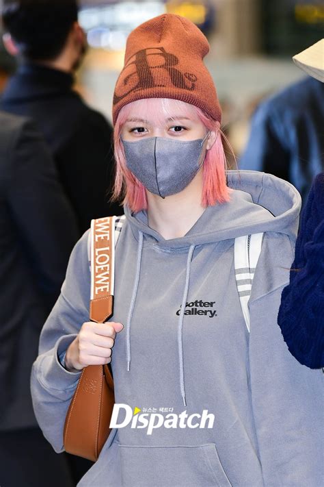 [현장포토] 오늘은 러블리 릴리 귀여운 소녀 디스패치 뉴스는 팩트다