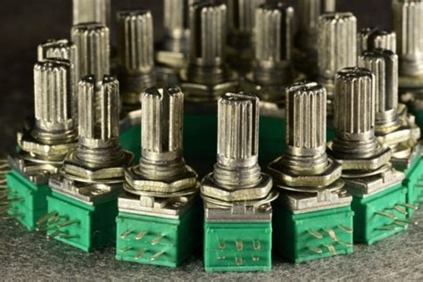 What Is A Variable Resistor Setick