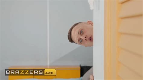 Brazzers Skylar Snow Gets Spit Roasted By Her Stepson And His Friend Then Gets Cum On Her