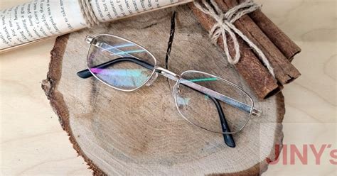 지니스 사무실 환경에 최적화된 노안 안경 오피스 안경 사람은 누구나 노안을 경험하게 됩니다 노안은 시간이 지남에 따라 사람에게 발생하는 지극히 일반적인 현상입니다