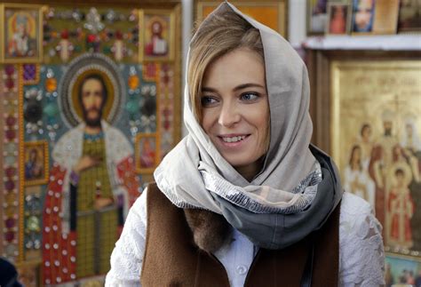 礼拝堂のナタリア・ポクロンスカヤ下院議員 ロシア・ビヨンド