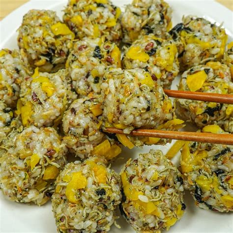 리틀식탁 Littletable 광고 멸치볶음으로 만든 초간단 주먹밥🍚 🏷 돌쇠네농산물 지리멸밥새우 혼합멸치 18kg 🏷 Dolfarmerofficial 영양만점