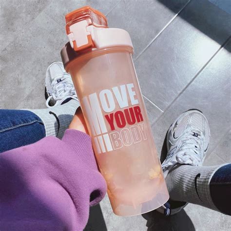 美式蛋白粉摇摇杯刻度少女心大容量健身运动吸管杯子代餐奶昔水杯 虎窝淘
