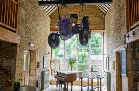 Inside Jeremy Clarksons Pub ‘the Farmers Dog From ‘clarksons Farm Season 4