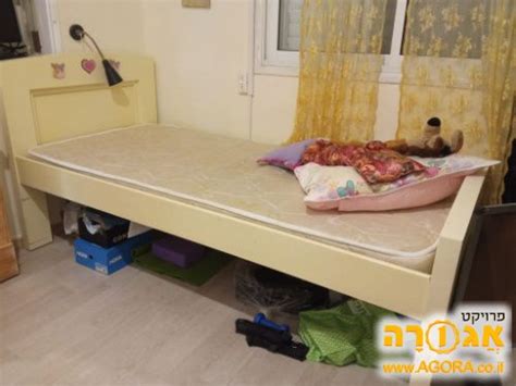 תמונה של מיטת נערה למסירה בחינם מודעה 2711826