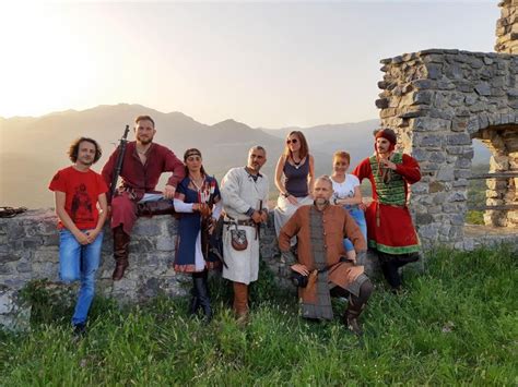 Фондация Въздигане Couple Photos Photo Scenes