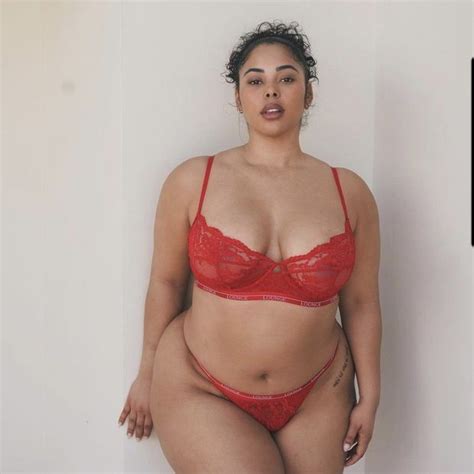 Tabria Majors In Lounge Bra And Thong Pic