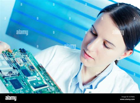 Electrical Circuit Engineer Hi Res Stock Photography And Images Alamy
