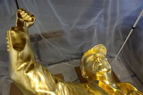 Trumps Golden Statue Honored In Bizarre Dedication