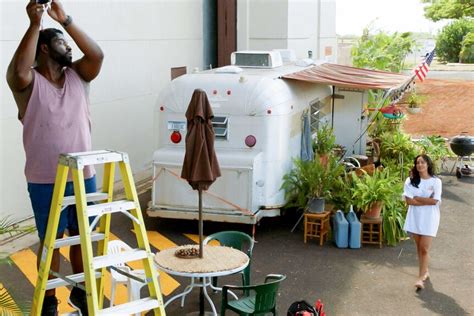 Who Is Mahina On Magnum P I All About Mahina And T C S Romance