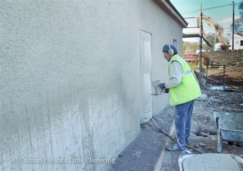 Wet Dash Also Known As Harling Or Rough Cast The Final Coat Of This Render Consists Of Coarse