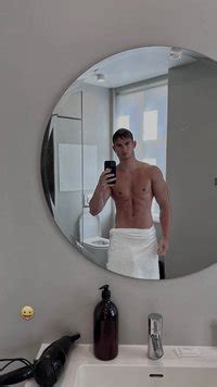 Model Milos Grubor Page Lpsg