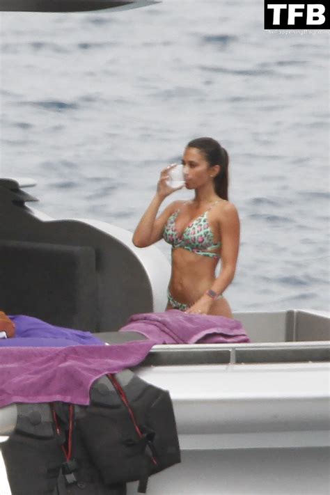 Antonela Roccuzzo Sexy Photos Sexy E Girls