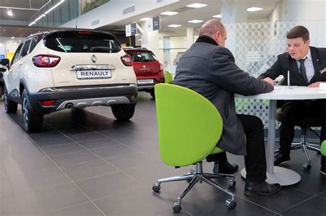 Президент подписал указ о штрафах за навязывание допуслуг потребителям