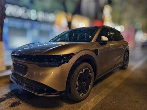 极氪7x实车现身，造型前卫，尺寸比model Y大一圈，配800v 四驱 车家号 发现车生活 汽车之家