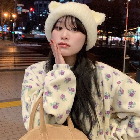 후리스맨투맨귀염강추♥ 플라워플리스반오픈mtm 에이블리