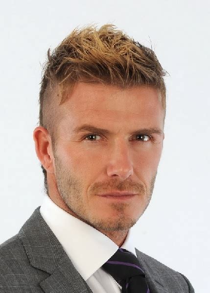 20 Incredible Feathered Hairstyles For Men To Try In 2024