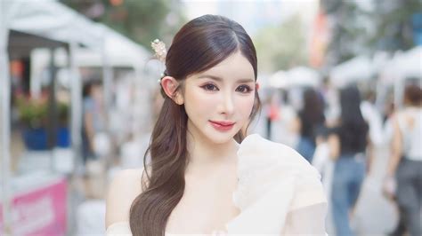 เกลิน ธัญรดี ไม่หายหน้า ช่วงรอบทซีรีส์ยูริ เดินสายเติมบุญเสริมบารมีให้กับชีวิต