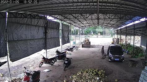 Chinese Girl Pee Beside Car Caught Cctv Türkçe