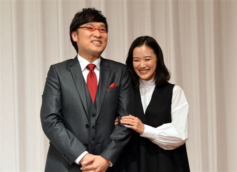 山里亮太と蒼井優が結婚報告 しずちゃん同席の3ショット会見は笑顔絶えず Tokyo Headline