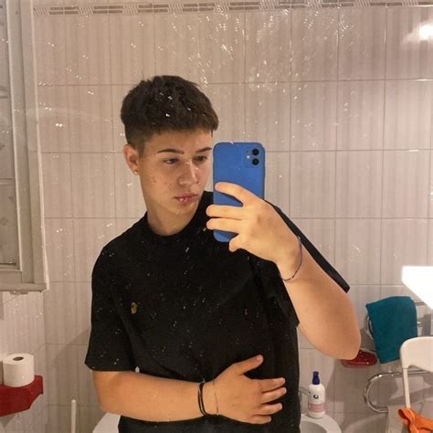 Giorgia Giorgiavolpianaa Threads Say More