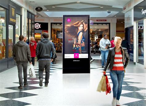 Dooh Examples Dooh Advertising Key Advantages Of Digital Out Of Home