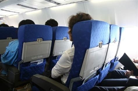 비행기에서 등받이 세우라는 ‘맘충 만났어요” 사진 5장 포스트쉐어