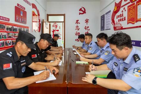 警地融合｜专业“义警队”重装上阵 河南派出所警地携手精织细缝 “一村一警一连一保安”群防群治平安网澎湃号·政务澎湃新闻 The Paper