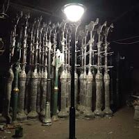 Dekorasi Rumah Dengan Tiang Lampu