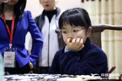 中日女子围棋超新星邀请赛 吴依铭胜仲邑堇获第三届外卡tom体育