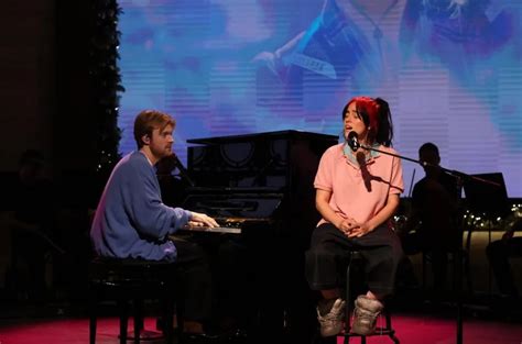 ნახეთ ბილი აილიშის ემოციური შესრულება Billboard Georgia ბილბორდ საქართველო