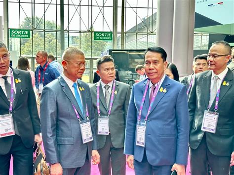 รองผู้บัญชาการทหารสูงสุด เป็นผู้แทนผู้บัญชาการทหารสูงสุด เข้าร่วมงานนิทรรศการแสดงสินค้า